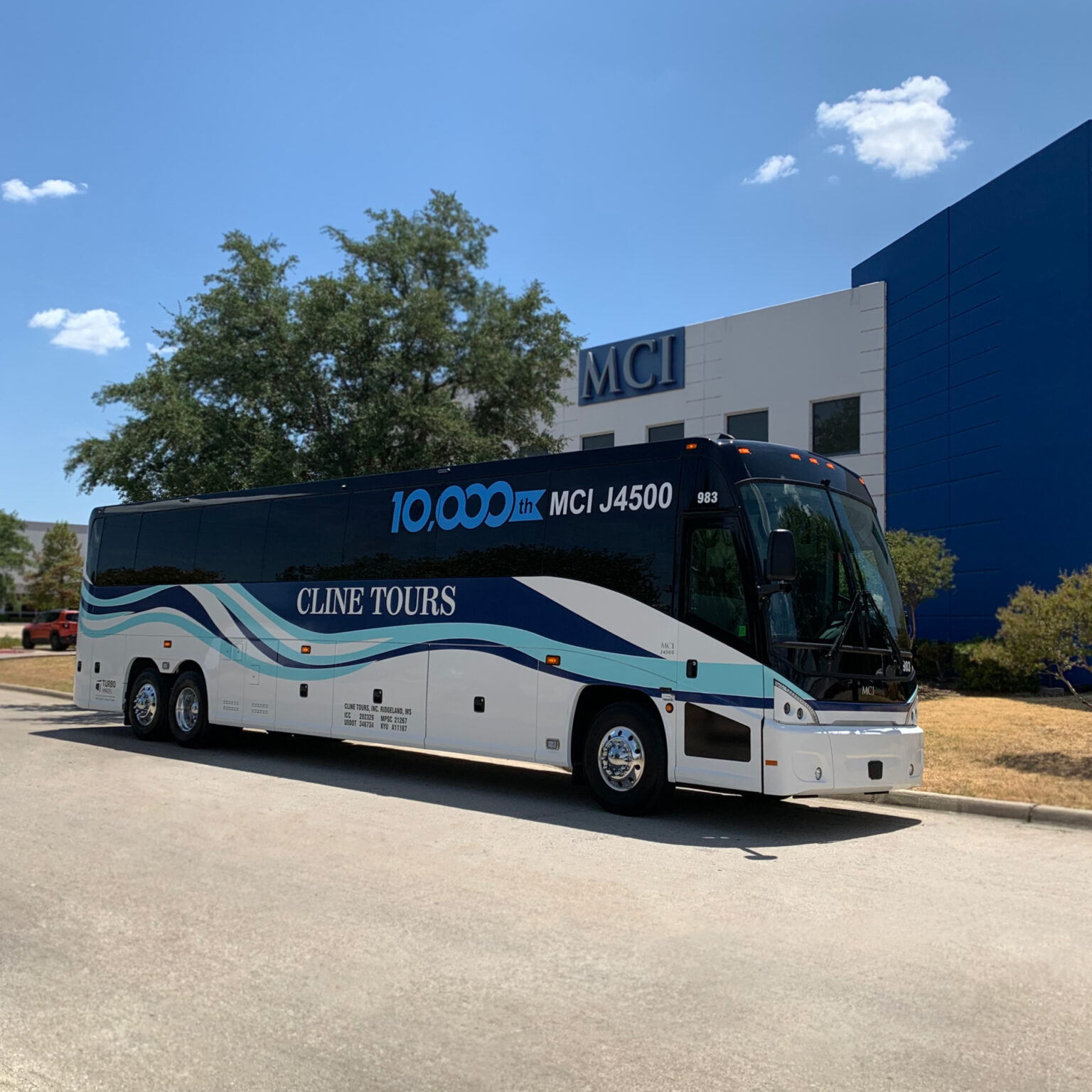 MCI celebrates delivery of its 10,000th J4500 coach with longtime ...